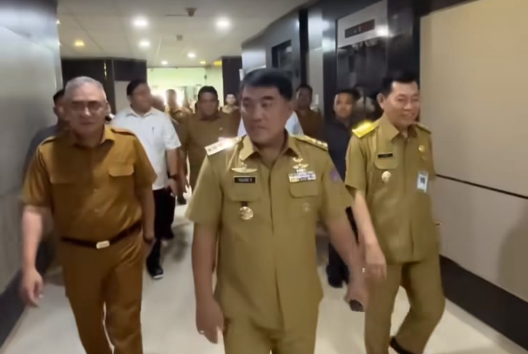 Yulius dan Victor Baron Kantor Gubernur Sulut, Pastikan Instruksi ...